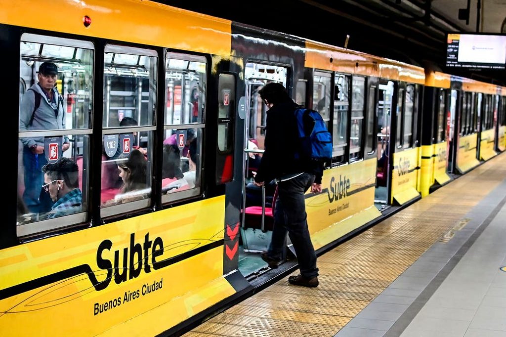 Metrovías continuará con la concesión del subte por 12 años - Construar ...